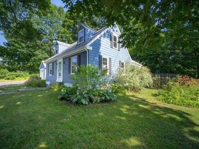 house with 3 bedroom, Portland ME ES105114533