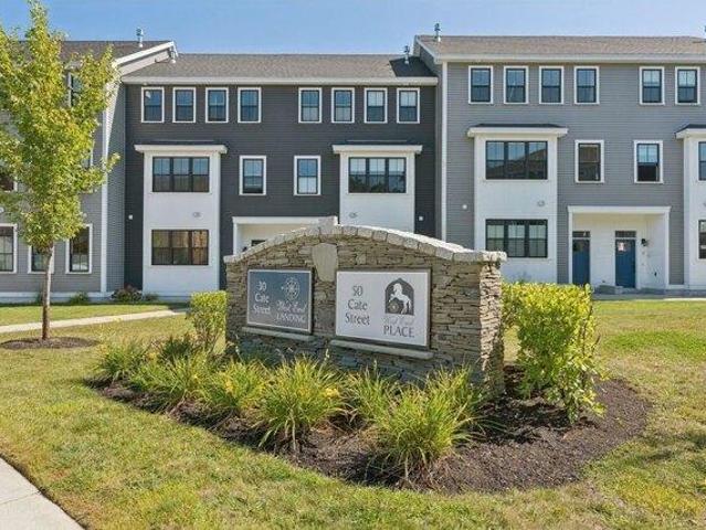 house with 3 bedroom, Portsmouth NH DLS101660836