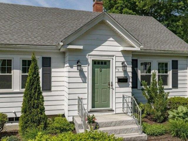 house with 3 bedroom, Portsmouth NH DS104114925