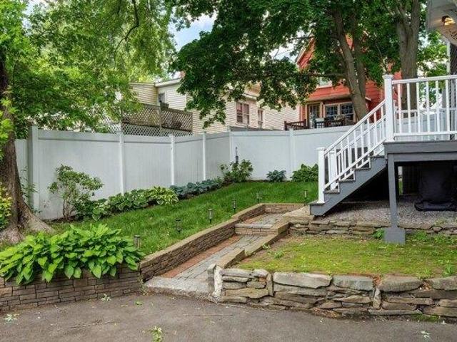 house with 3 bedroom, Portsmouth NH DS103666831