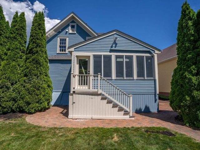 house with 3 bedroom, Portsmouth NH ES104042341