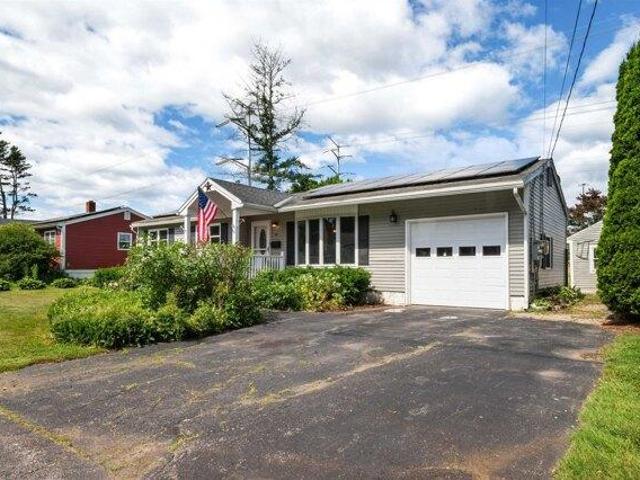 house with 3 bedroom, Portsmouth NH ES104075302