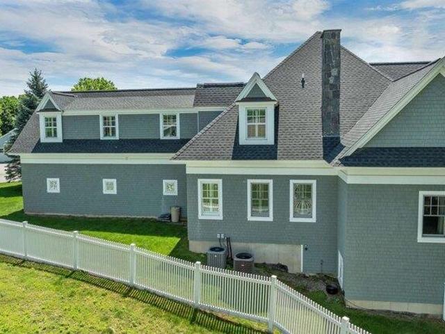 house with 3 bedroom, Portsmouth NH ES104115540