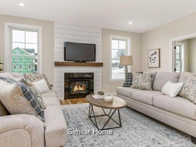 house with 3 bedroom, Portsmouth NH ES105175075