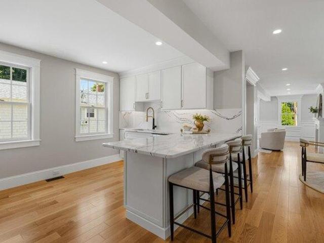 house with 3 bedroom, Portsmouth NH ES105193378