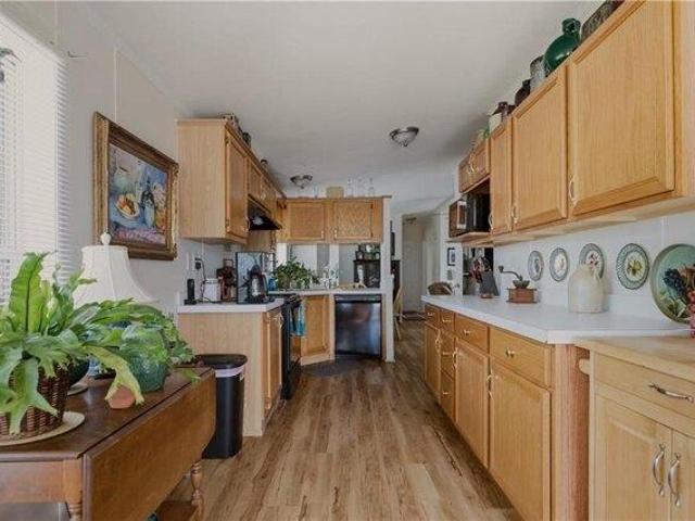 house with 3 bedroom, Portsmouth RI ES104543379
