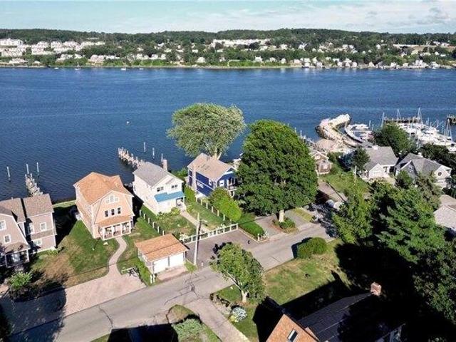 house with 3 bedroom, Portsmouth RI ES105113698