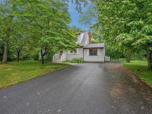 house with 3 bedroom, Portsmouth RI ES105207104
