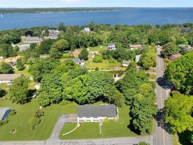 house with 3 bedroom, Portsmouth RI ES103967766