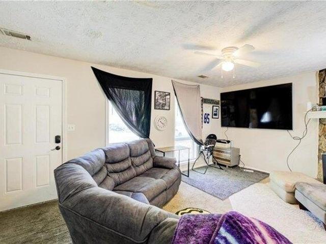 house with 3 bedroom, Powder Springs GA DLS88247249