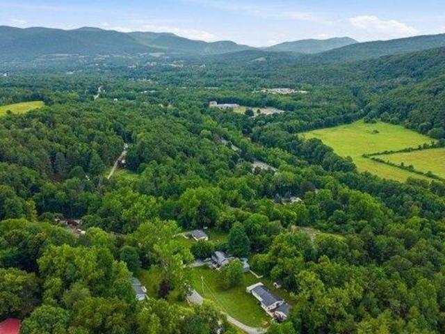 house with 3 bedroom, Pownal VT ES103928757