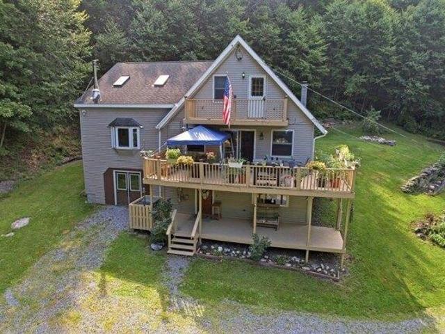 house with 3 bedroom, Pownal VT ES104853522