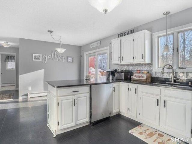 house with 3 bedroom, Plainfield CT ES104076930