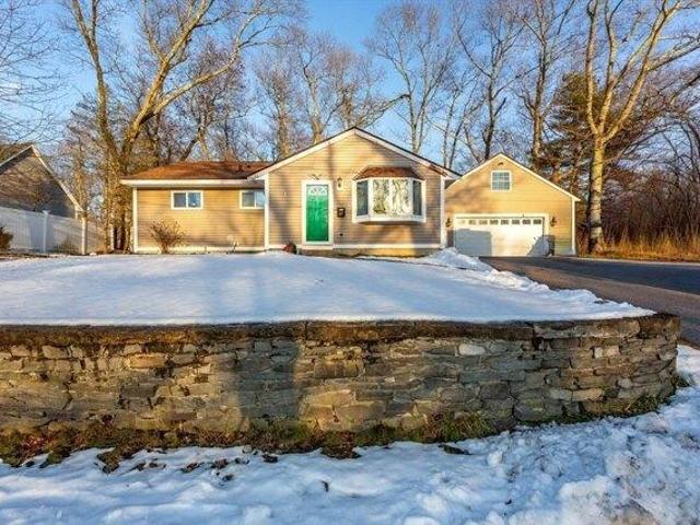 house with 3 bedroom, Plainville MA DS99099155