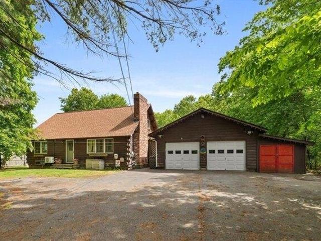 house with 3 bedroom, Plainville MA ES104008035