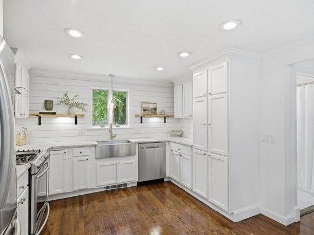 house with 3 bedroom, Plainville MA ES105159538