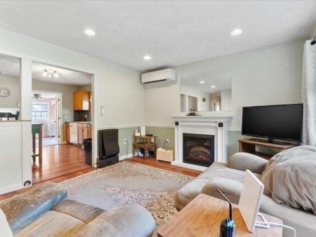 house with 3 bedroom, Plainville MA ES105207164