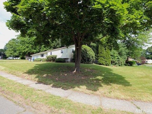 house with 3 bedroom, Plainville CT ES104041919