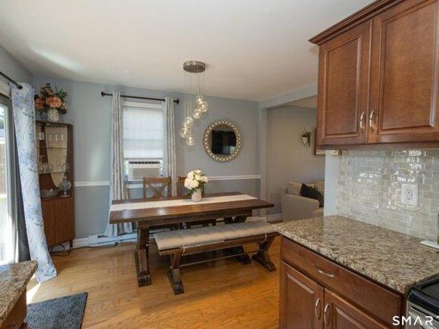 house with 3 bedroom, Plainville CT ES105207156