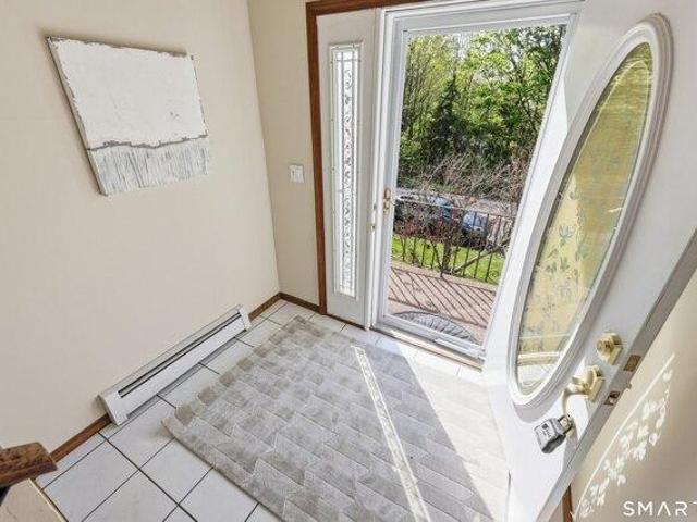 house with 3 bedroom, Plainville CT ES103188024