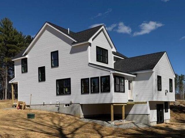 house with 3 bedroom, Plaistow NH DLS102825321