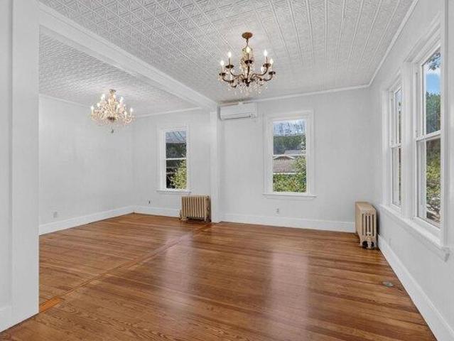 house with 3 bedroom, Plaistow NH ES104010396