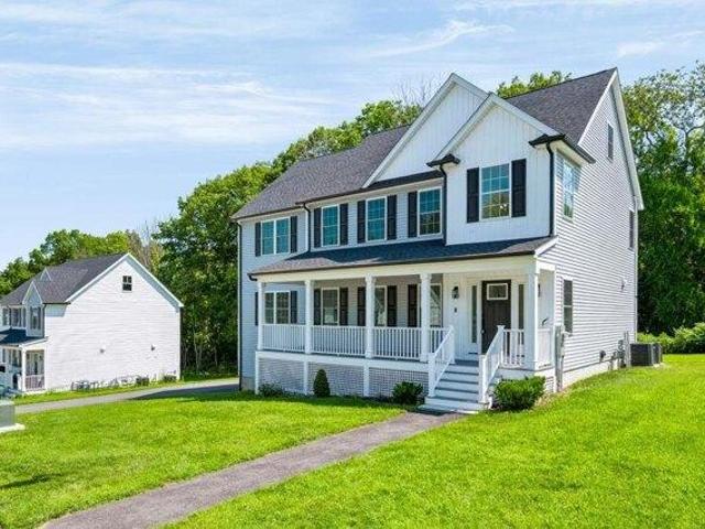 house with 3 bedroom, Plaistow NH ES105108875