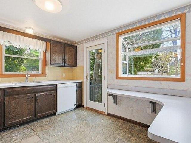 house with 3 bedroom, Plymouth MA DLS102478114