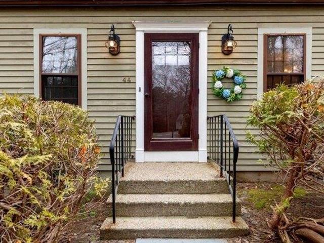 house with 3 bedroom, Plymouth MA DLS102030265