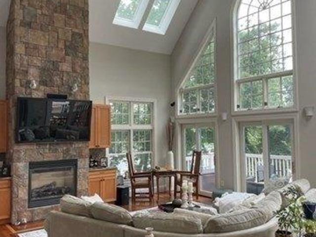 house with 3 bedroom, Plymouth MA DS102586515