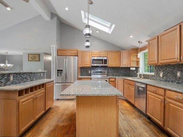 house with 3 bedroom, Plymouth MA DS104078432