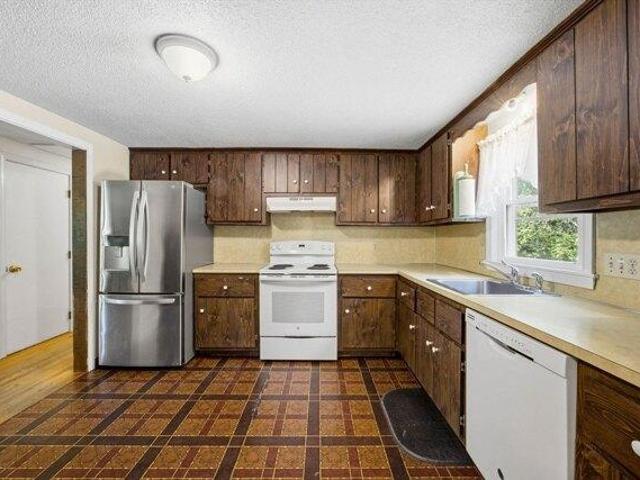 house with 3 bedroom, Plymouth MA DS104010193