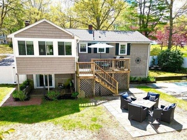 house with 3 bedroom, Plymouth MA ES103018106