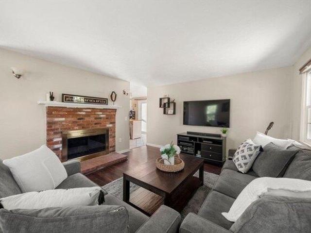 house with 3 bedroom, Plymouth MA ES103100411