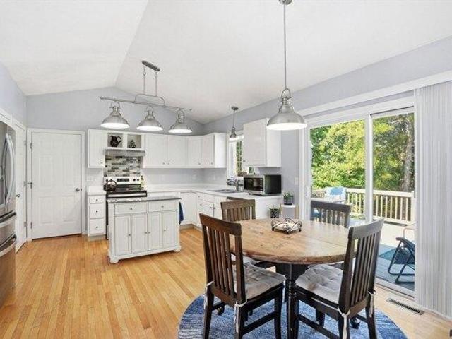 house with 3 bedroom, Plymouth MA ES103888105