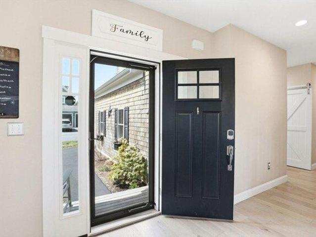 house with 3 bedroom, Plymouth MA ES104010984