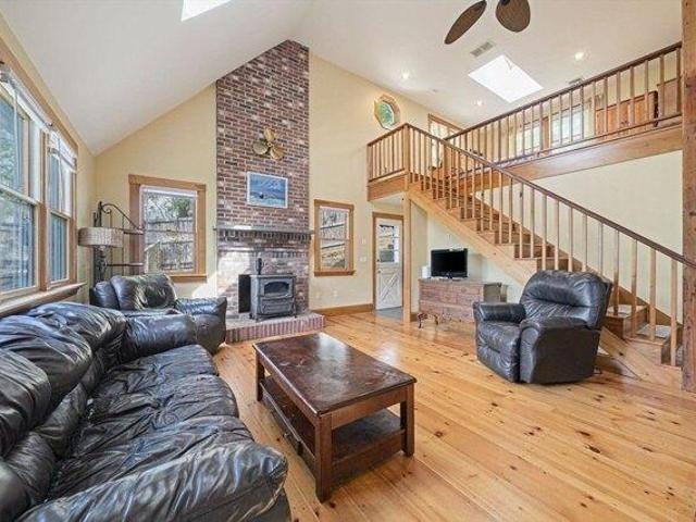 house with 3 bedroom, Plymouth MA ES104116364
