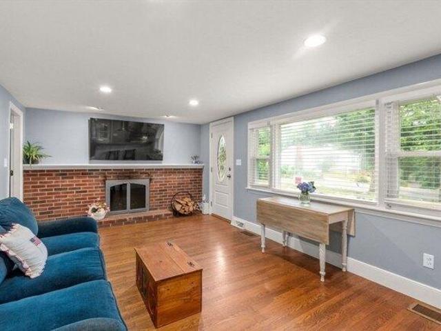 house with 3 bedroom, Plymouth MA ES104571095