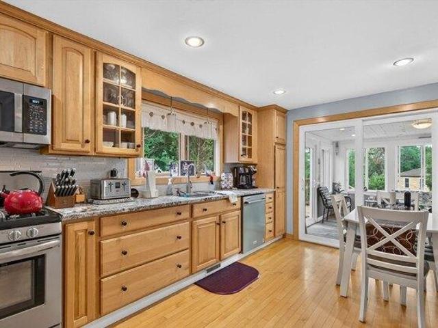 house with 3 bedroom, Plymouth MA ES104758382