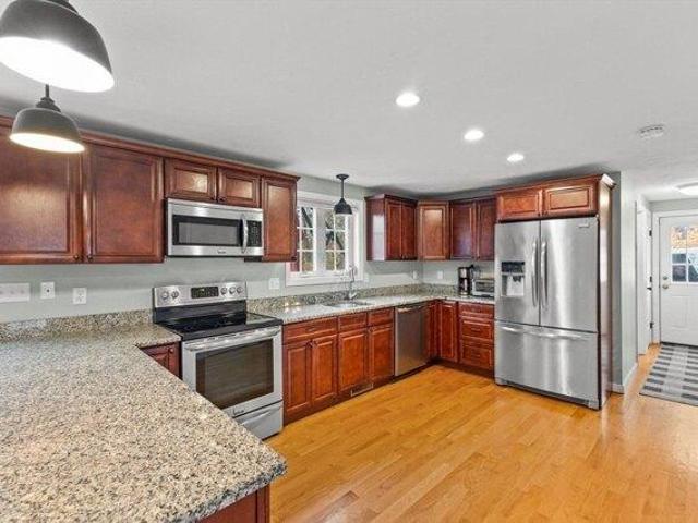 house with 3 bedroom, Plymouth MA ES104811010