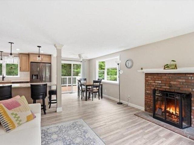 house with 3 bedroom, Plymouth MA ES105095612
