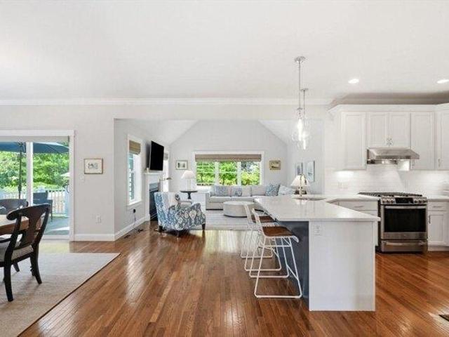 house with 3 bedroom, Plymouth MA ES105172568