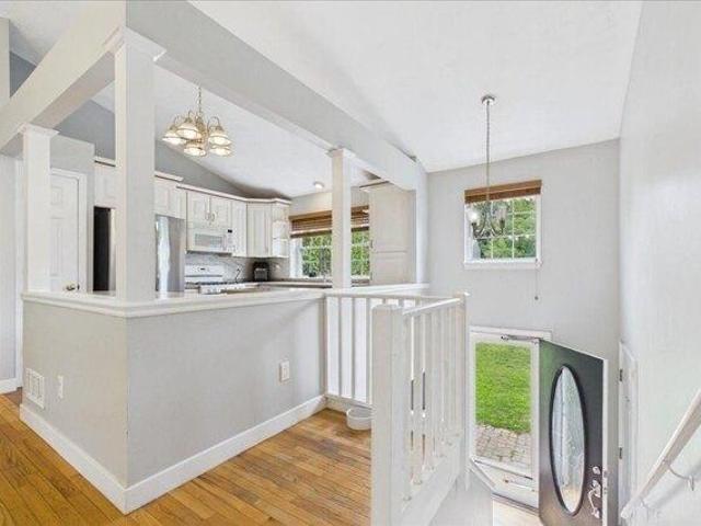 house with 3 bedroom, Plymouth MA ES105108447