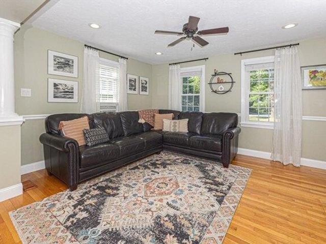 house with 3 bedroom, Plymouth MA ES105122807
