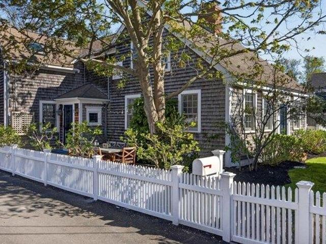 house with 3 bedroom, Provincetown MA DS102593277