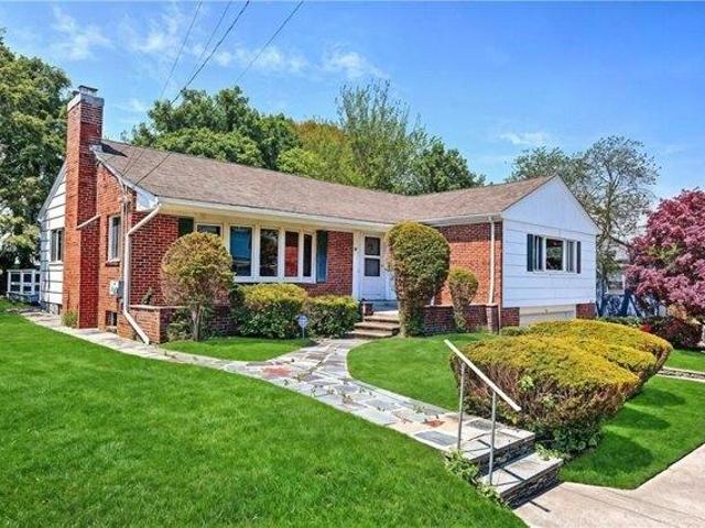 house with 3 bedroom, Providence RI DLS103020517