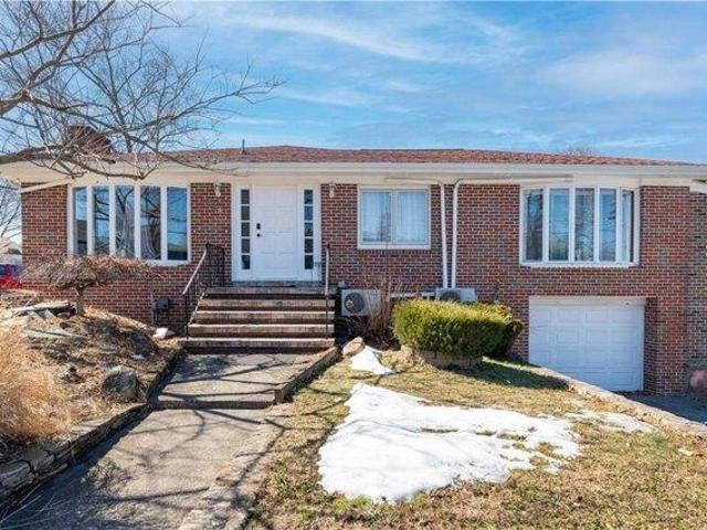 house with 3 bedroom, Providence RI DLS103033305