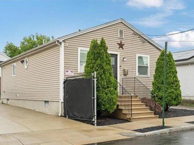 house with 3 bedroom, Providence RI DS104408439