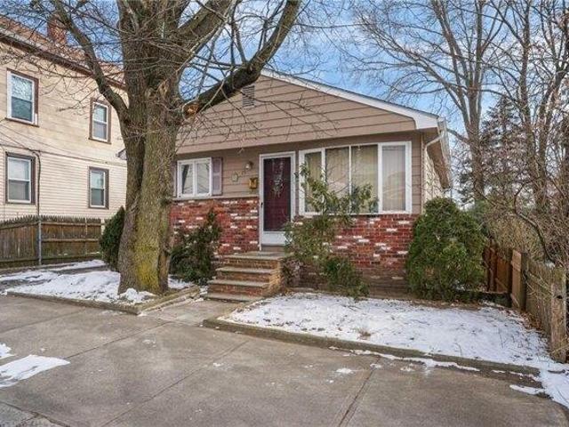 house with 3 bedroom, Providence RI DS102530333