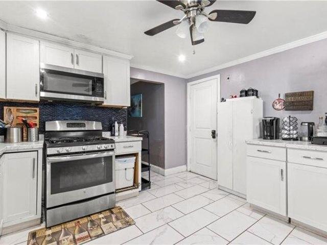 house with 3 bedroom, Providence RI DS102592266